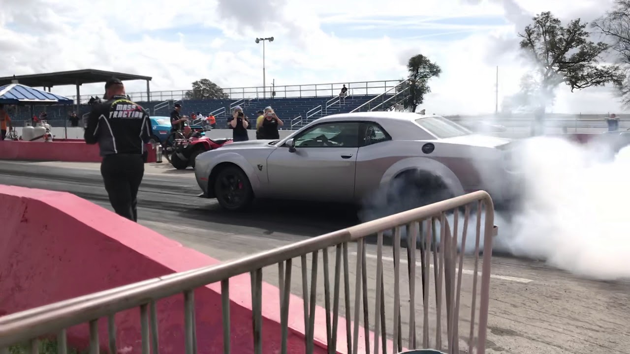 2018 Dodge Demon vs Drag Pack Challenger - YouTube