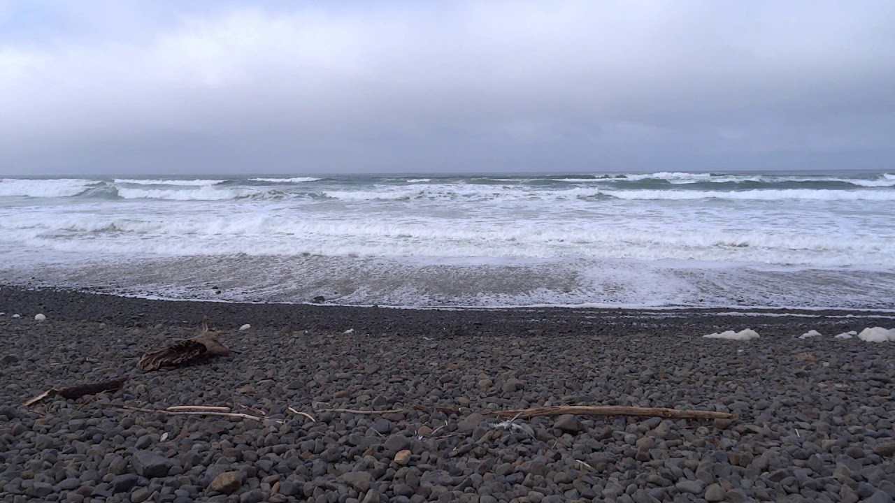 Surf on Sand and Cobbles, Clatsop County, Oregon. 2020-02-22 - YouTube