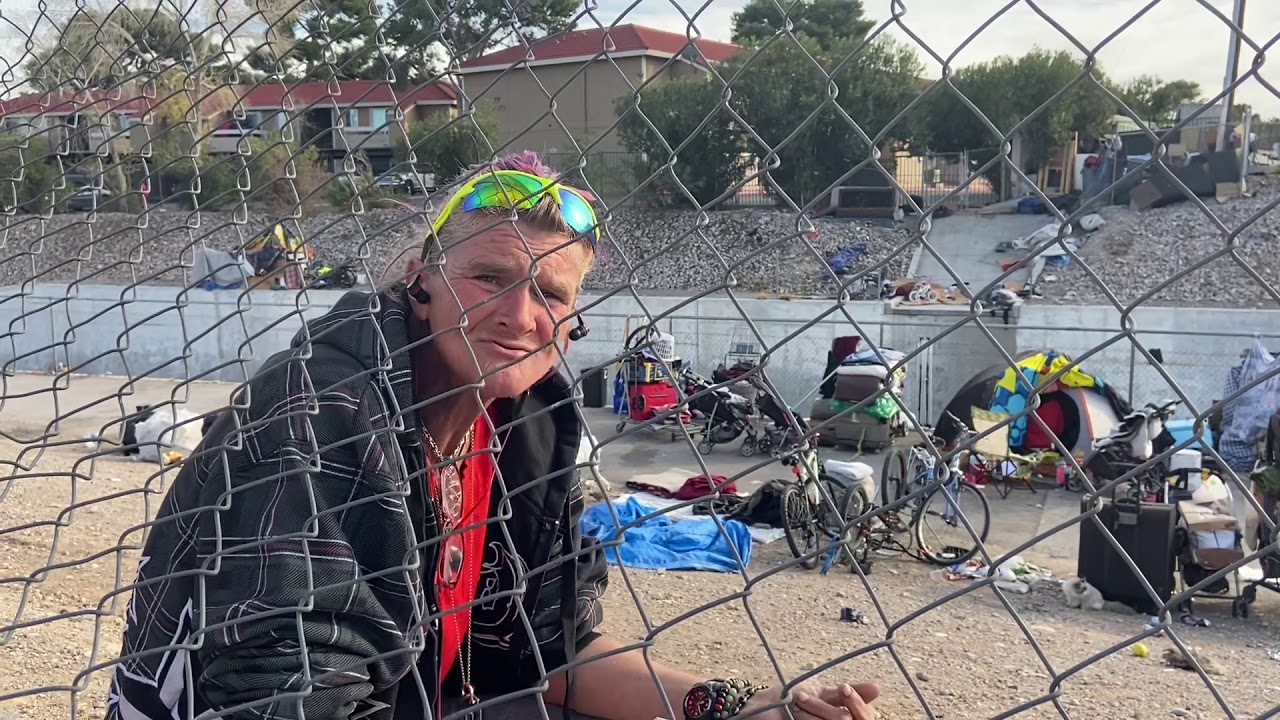 Feeding the homeless. Sunday 1-5/2020. Homeless for 30 years - YouTube