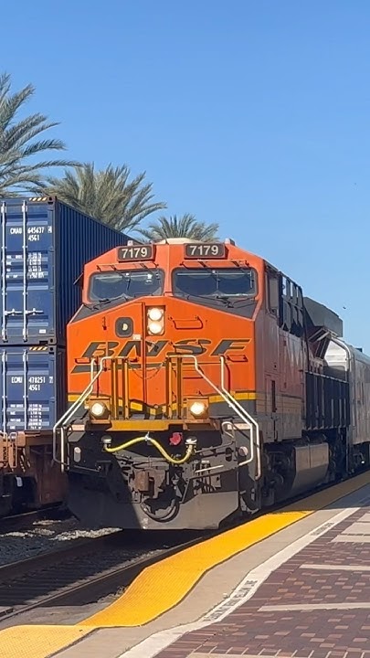 BNSF Geometry Train meets with PortStack Train - YouTube