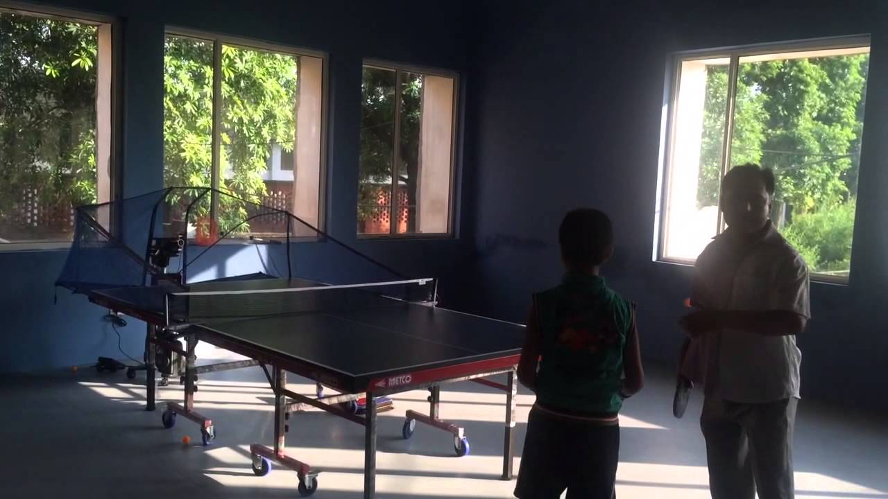 KC Sports Club : Table Tennis Robot - YouTube