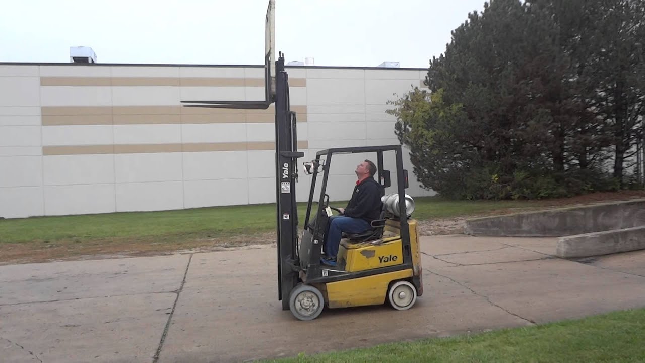 2004 Yale GLC030 ID# 2889 - YouTube