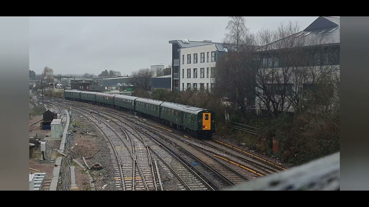 Class 201, Thumper On Tour Via Horsham - YouTube