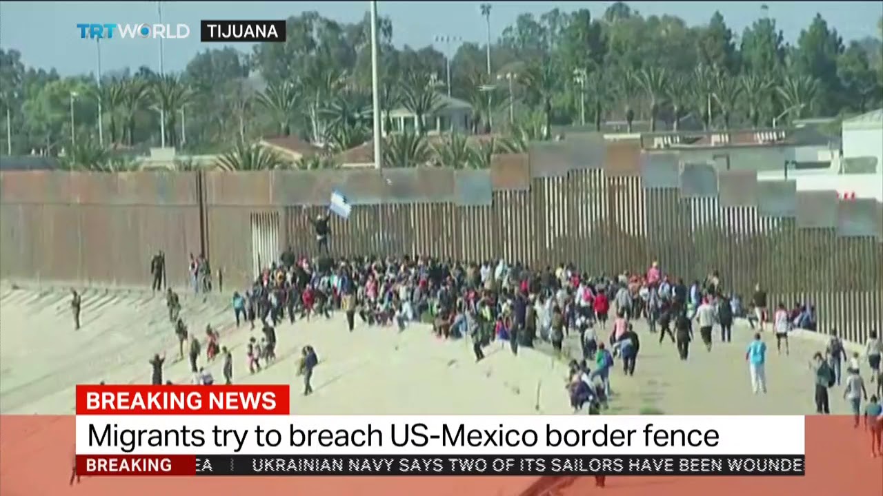 US-Mexico border crossing closed - YouTube