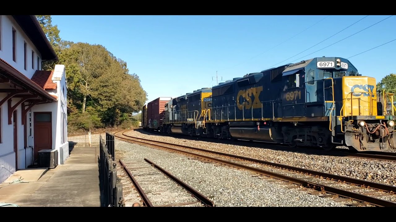 CSX 6971 Beeping Horn! - YouTube