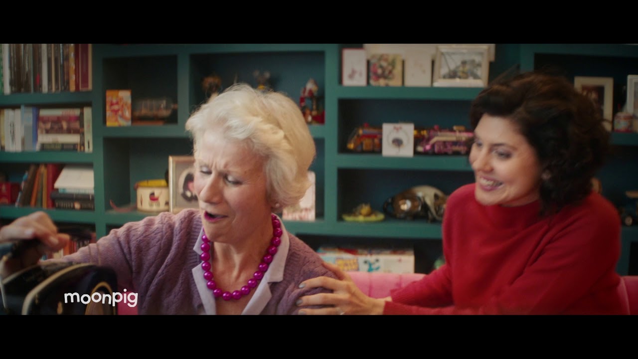 Moonpig Christmas TV Ad 2017 #MoonpigMoment - YouTube