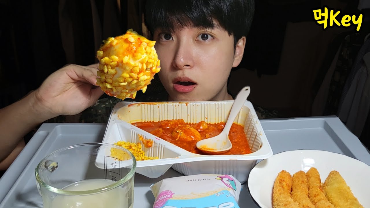 SUB) 요즘 핫한 별 찍어먹는 스텔라 떡볶이 Stella Crispy Tteokbokki MUKBANG ASMR EATING SHOW | [먹Key Ep.4] - YouTube