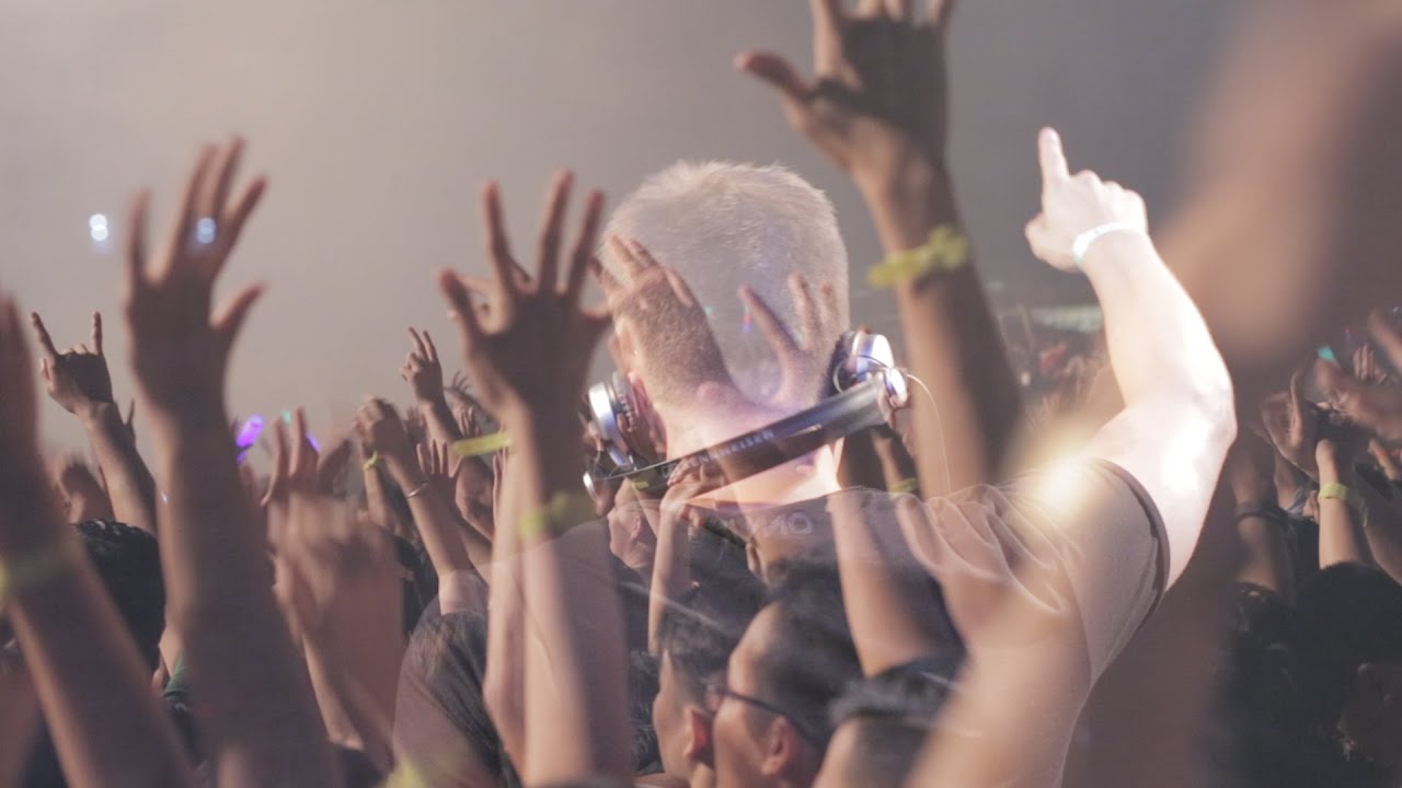 Escape Music Festival Halloween 2015 | Rave in Color - YouTube