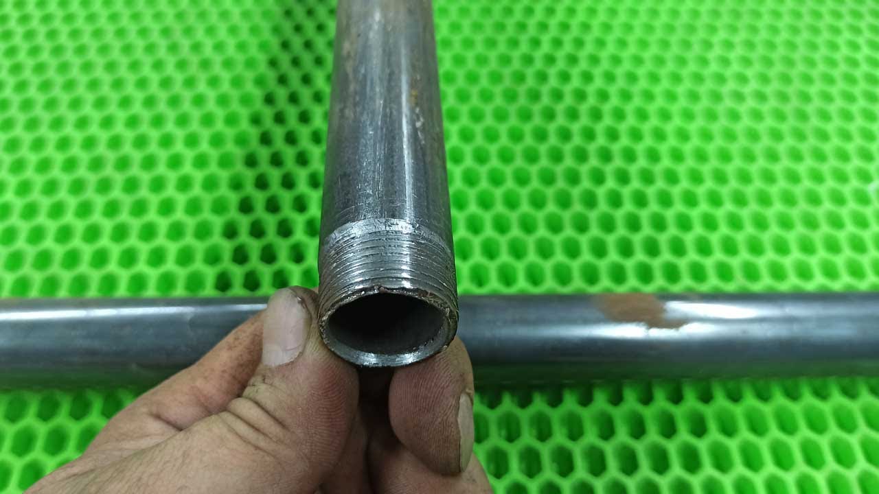 SIMPLE SOLUTION HOW TO CONNECT EXACTLY! TWO METAL PIPES! - YouTube