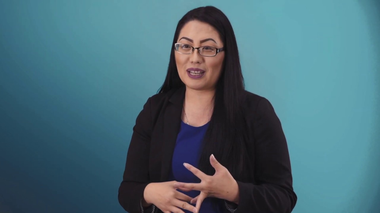 Leaders In the Spotlight | Zoua Vang - Full Interview - YouTube