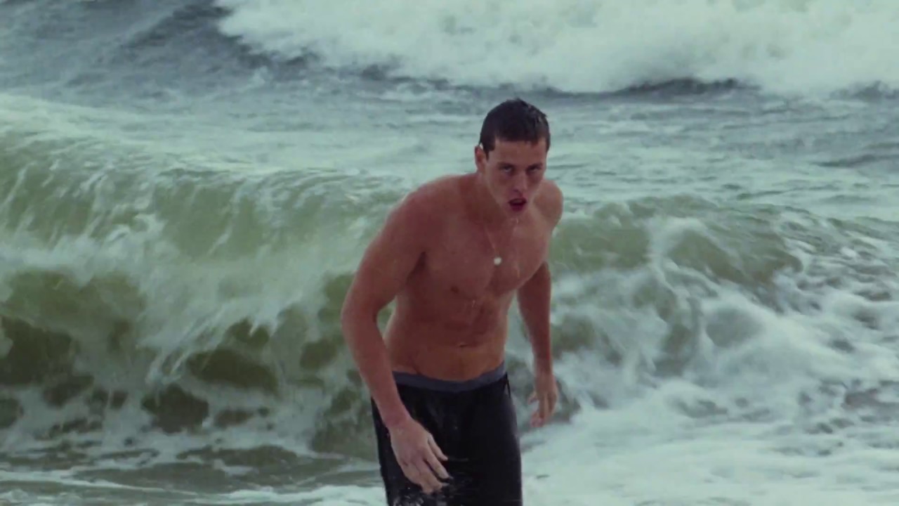 Beach Rats (2017) Official Trailer - YouTube