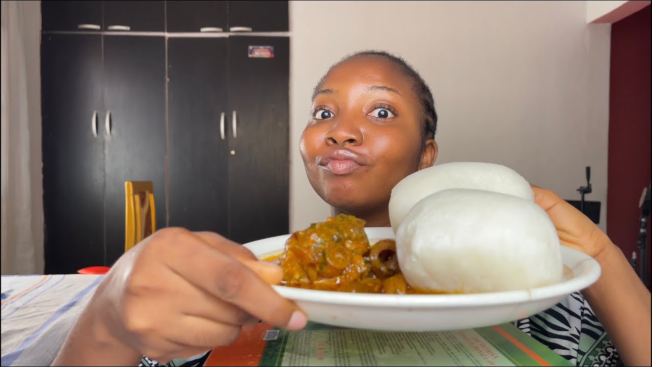Eat lunch with a Nigerian student | Akpu and Ogbolo soup with Goat meat ...