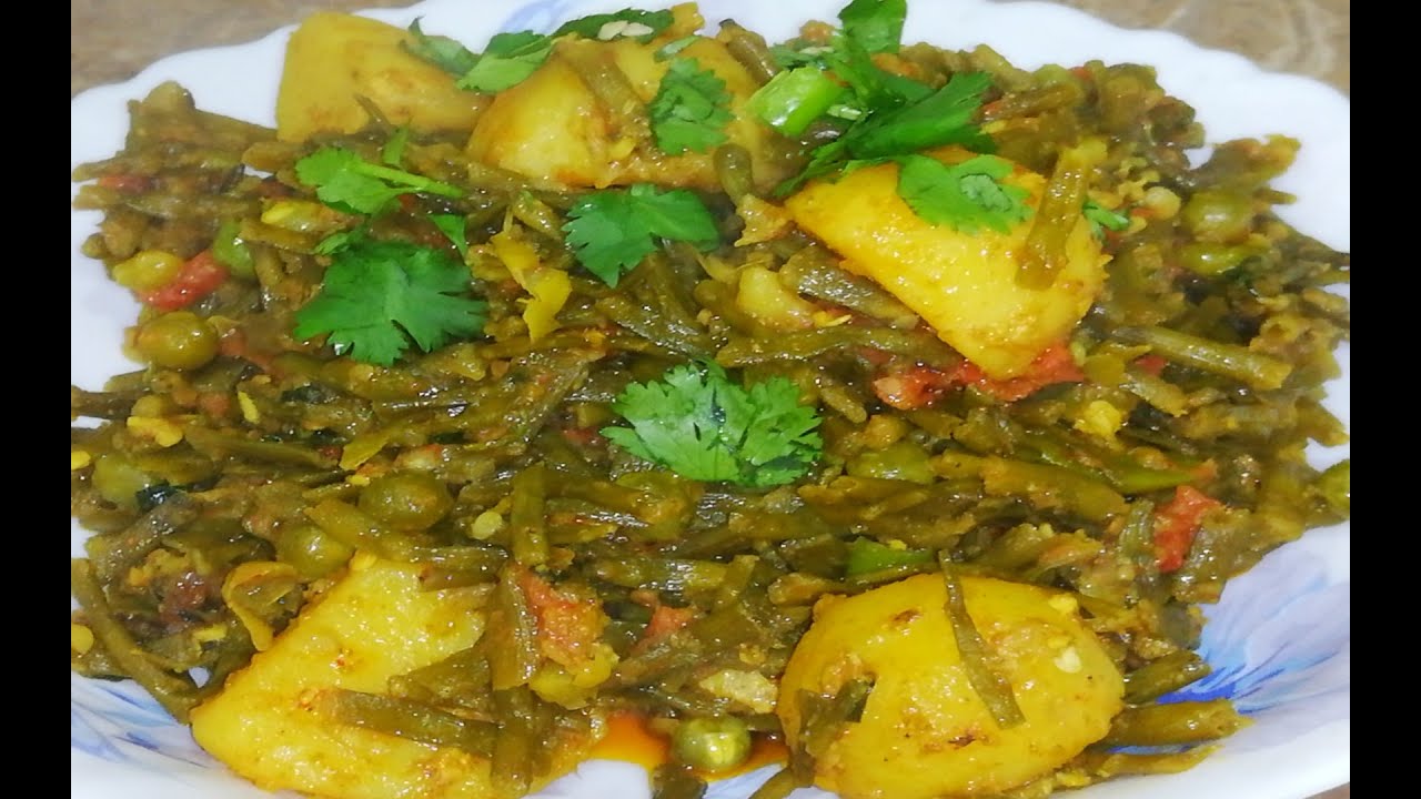 Aalo, matar or moongray recipe/آلو،مٹر. اور مونگرے/ Radish pods ...