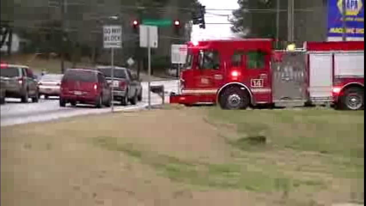 Dekalb Co. Fire Rescue Engine 14 responding - YouTube