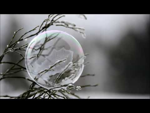 Bubble freezing in Snow