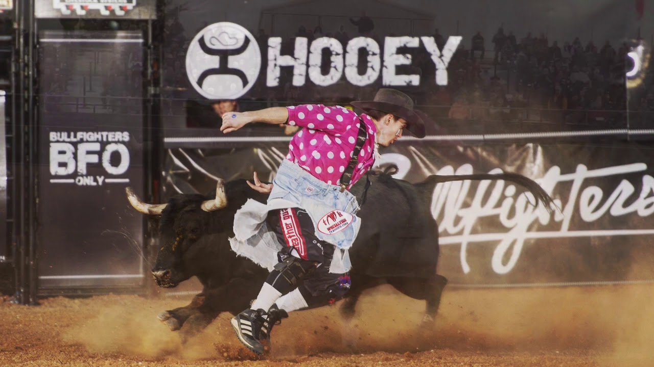 Ray Carlson 2017 Freestyle Bullfighting Highlights - YouTube