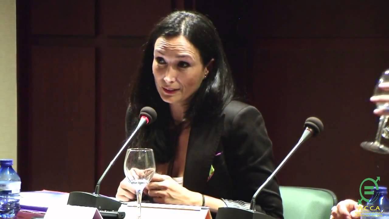 Carmen Serrano ¡Me ha dicho Mamá que no me quieres! Presentación libro ...