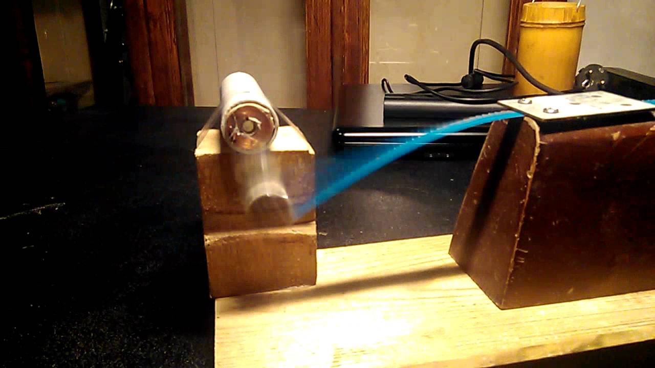 Magnetic pulsed mechanical oscillator - YouTube