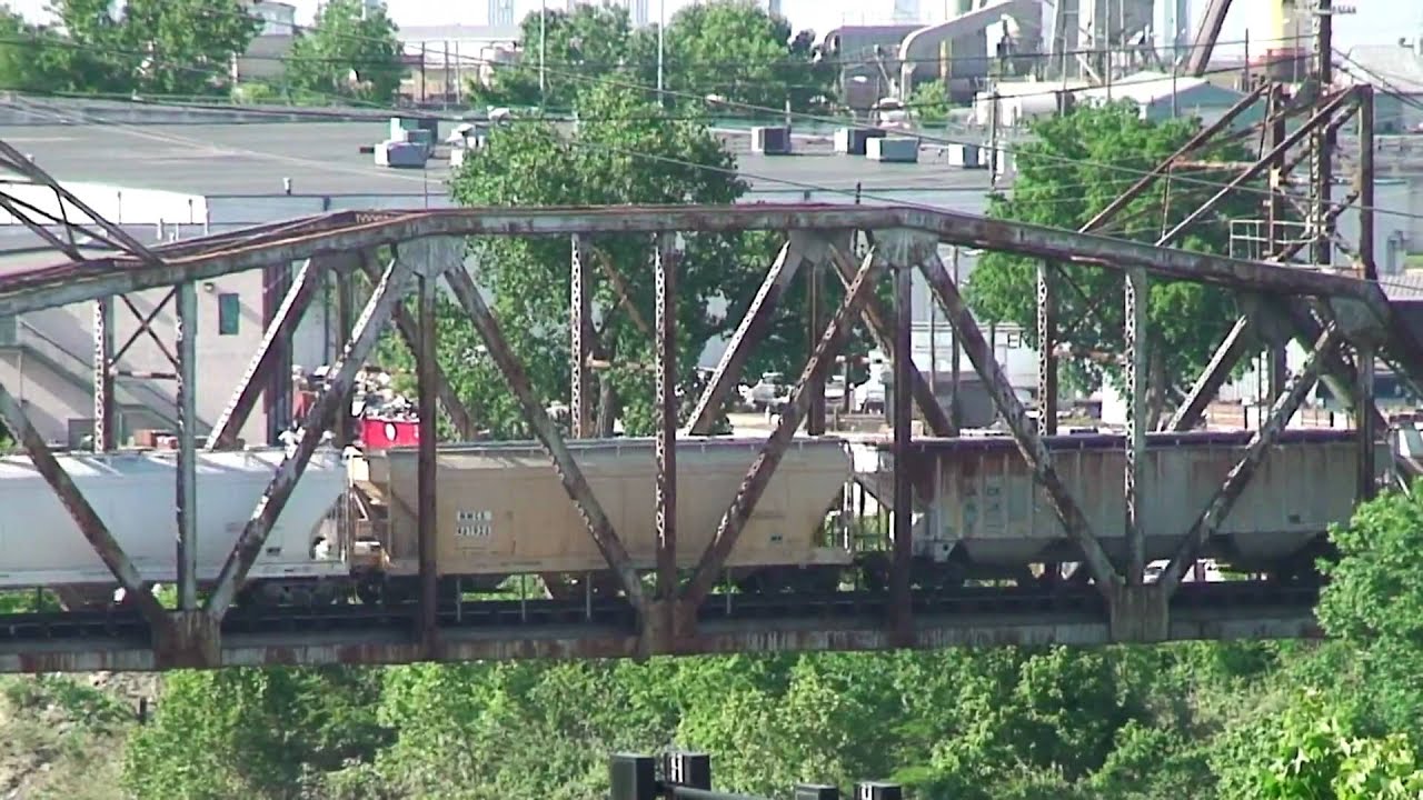 5-9-10 CSX EX CONRAIL POWER 7331 & CSX 7889.Check out my other videos ...