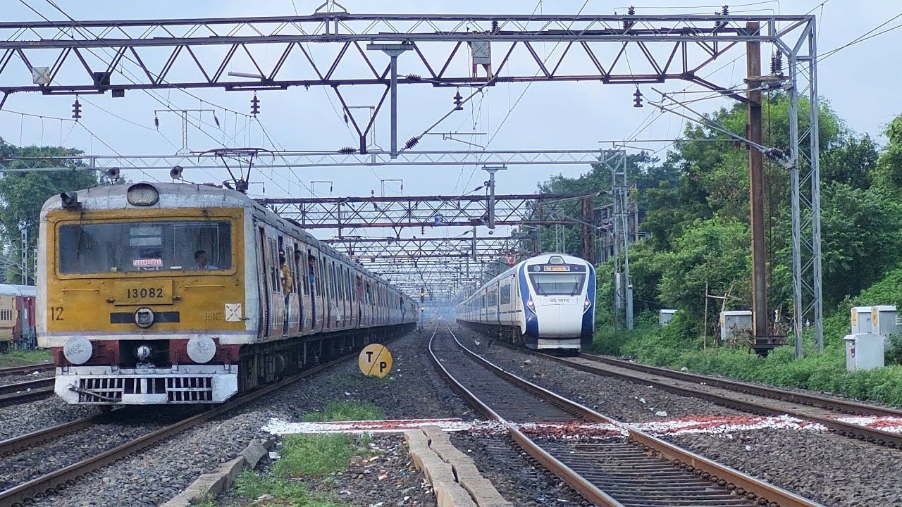 Early Morning Crossing NJP Vande Bharat-Doon Exp-Black Dimond and ...