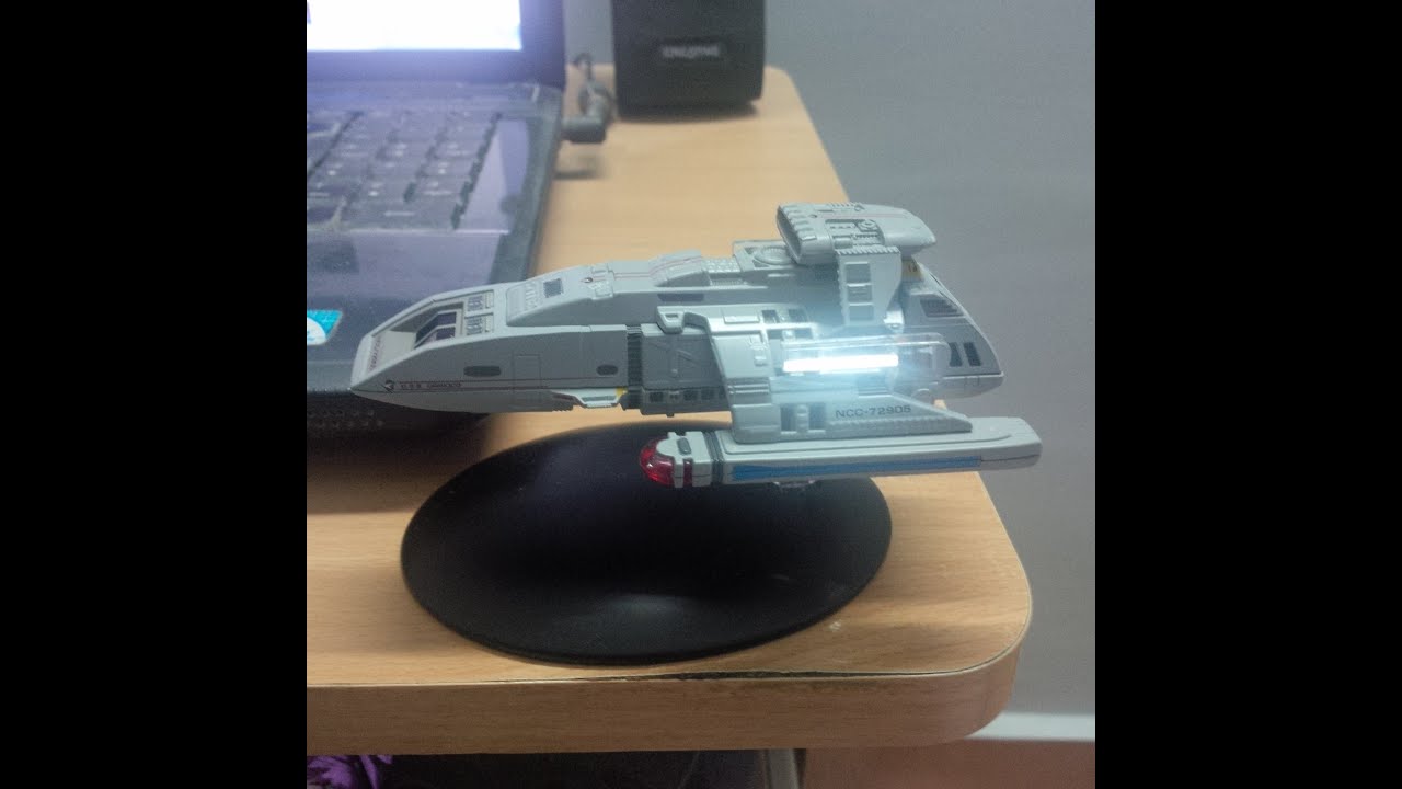 Unboxing the Runabout model *Star Trek Starships Collection* - YouTube