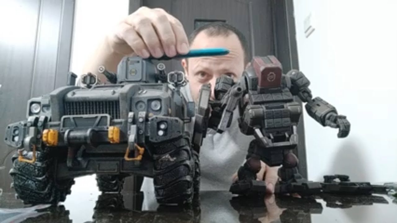 Acid Rain World Revenant Laurel LA6e 1:18 scale weathered mech (Toys ...