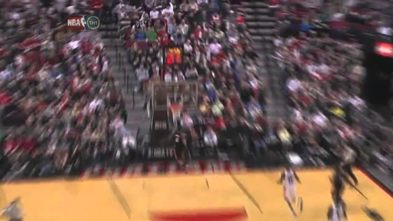 LeBron James tomahawk dunk vs. Portland (HD) - YouTube