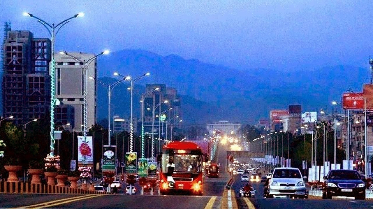 Metro bus islamabad rawalpindi 2019 - YouTube
