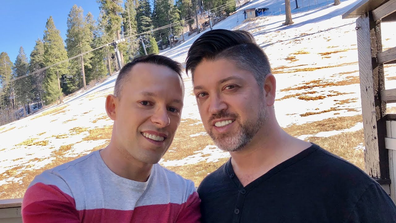 Skiing in the desert?!? ⛷️🏜️ Gay Travel: Tucson, AZ - YouTube