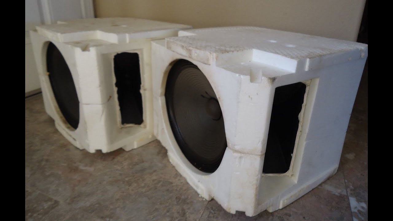 Magnavox LE-2574-2 Speakers, Styrofoam enclosure , Woofer / Horn - YouTube