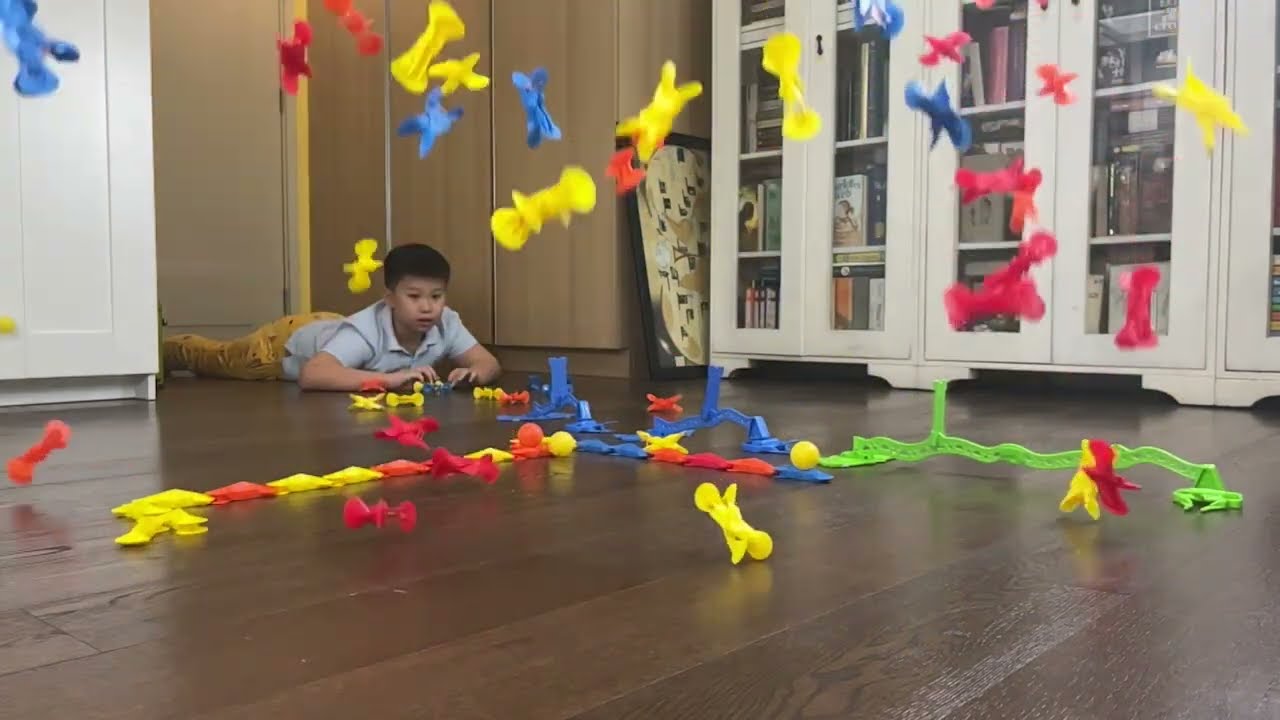 High Flying Chain Reaction Toy - Zip Linx - YouTube