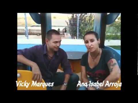 Free Hugs for World Peace by Vicky Marques & Ana Isabel Arroja - YouTube