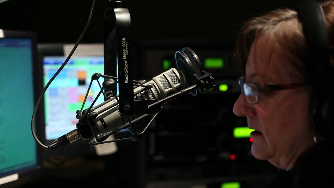 Donna Apidone - YouTube