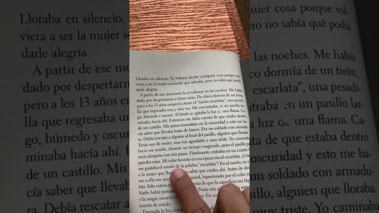 El libro salvaje, de Juan Villoro - YouTube