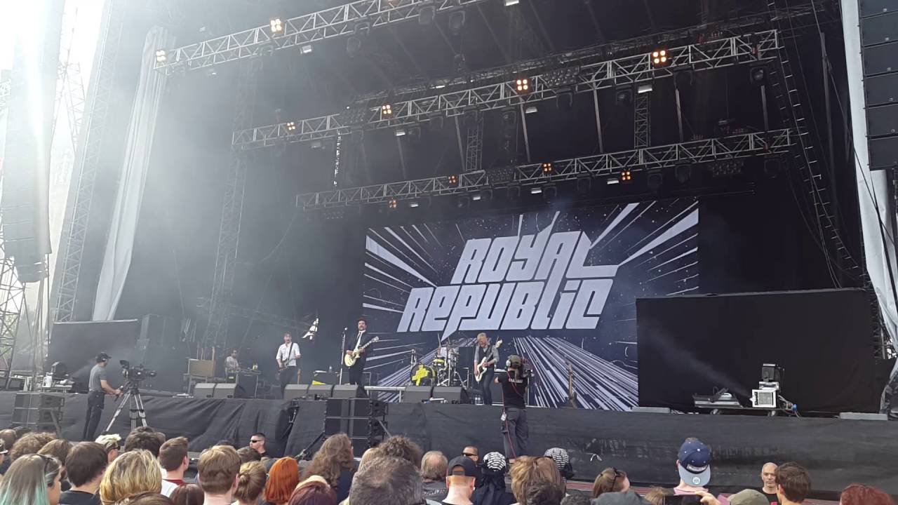 Royal Republic - Weekend Man Live @ Rock In Vienna 2016 - YouTube