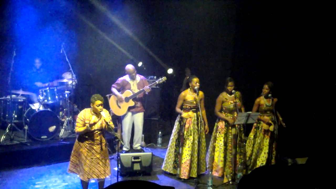 COCO MBASSI à l'IFC de Douala - YouTube