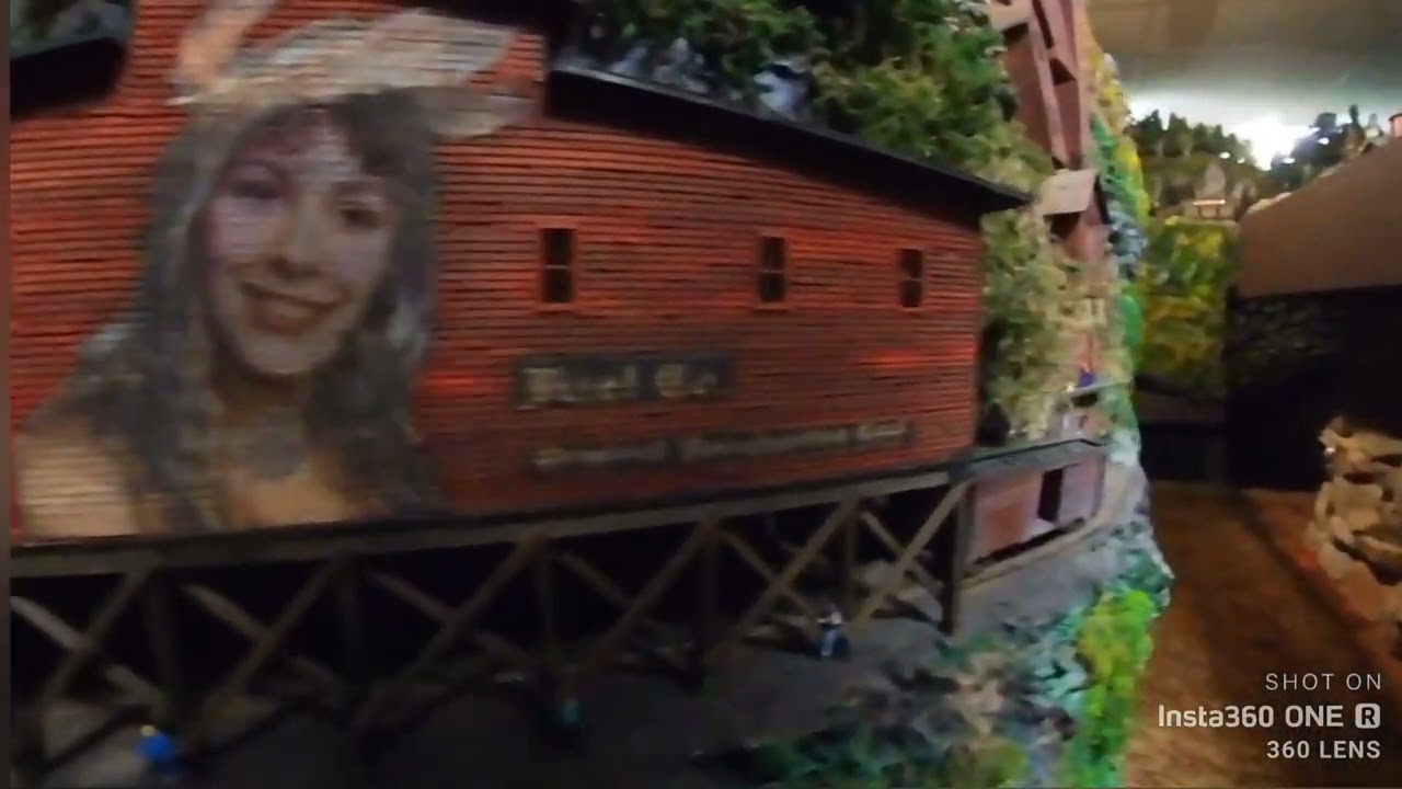 Super realistic model train layout by Al Pugliese - YouTube