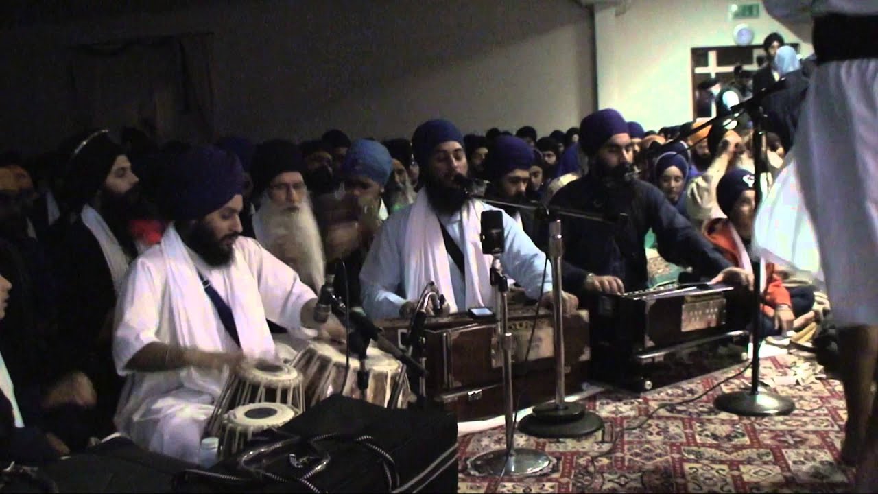 Coventry Rhenasbhi December 2013 - Bhai Maha Singh - YouTube