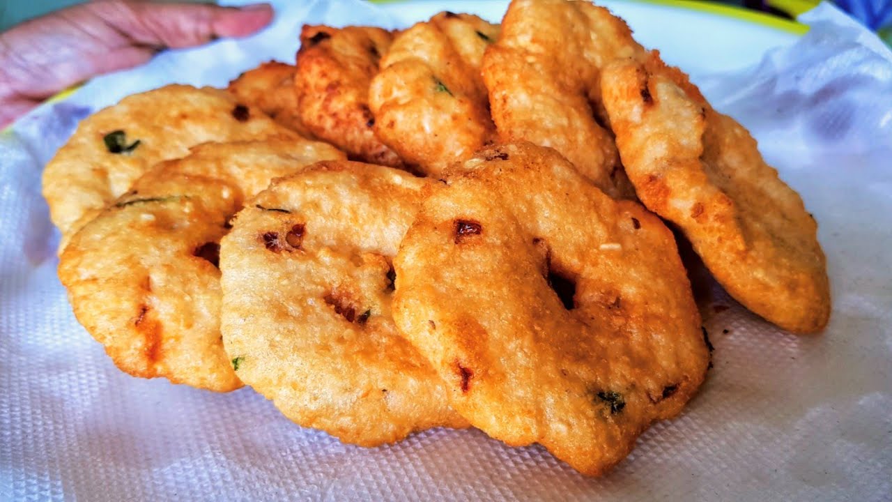 How to make Minapavadalu|| Garelu recipe | easy & tasty Andhra style ...