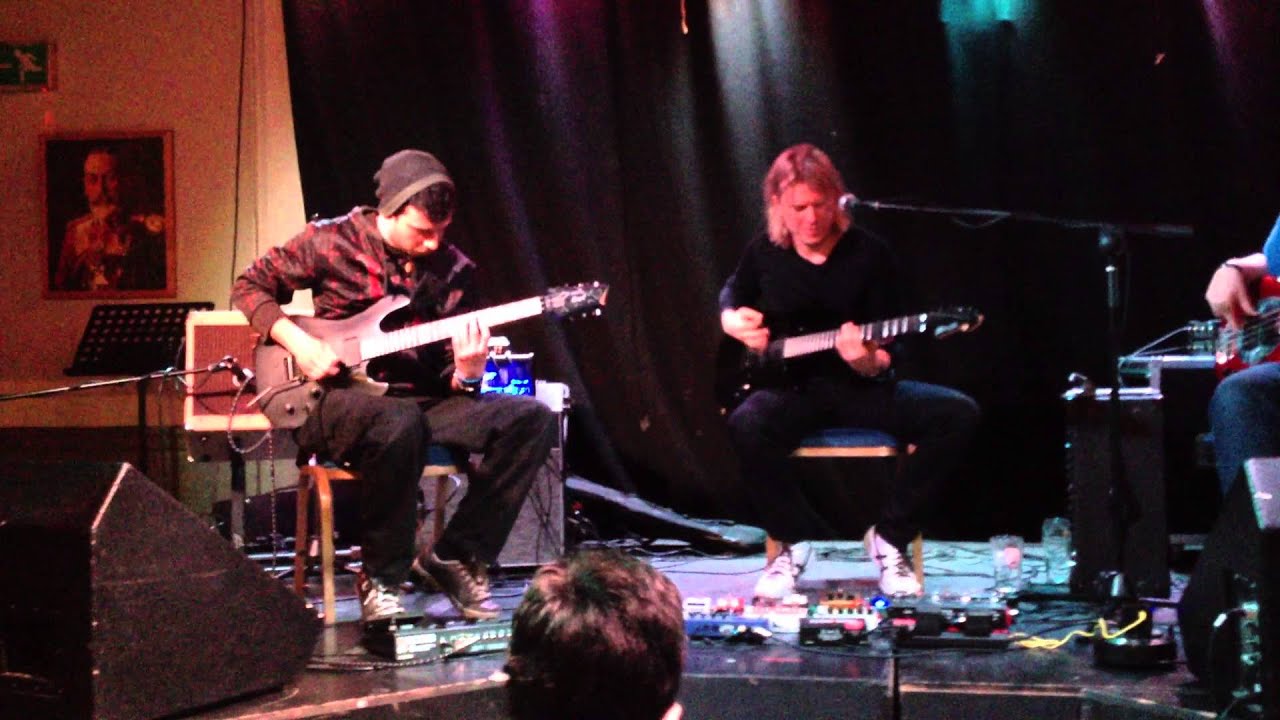 Luca Fiore & Peredur ap Gwynedd (Pendulum) - Voodoo people - YouTube