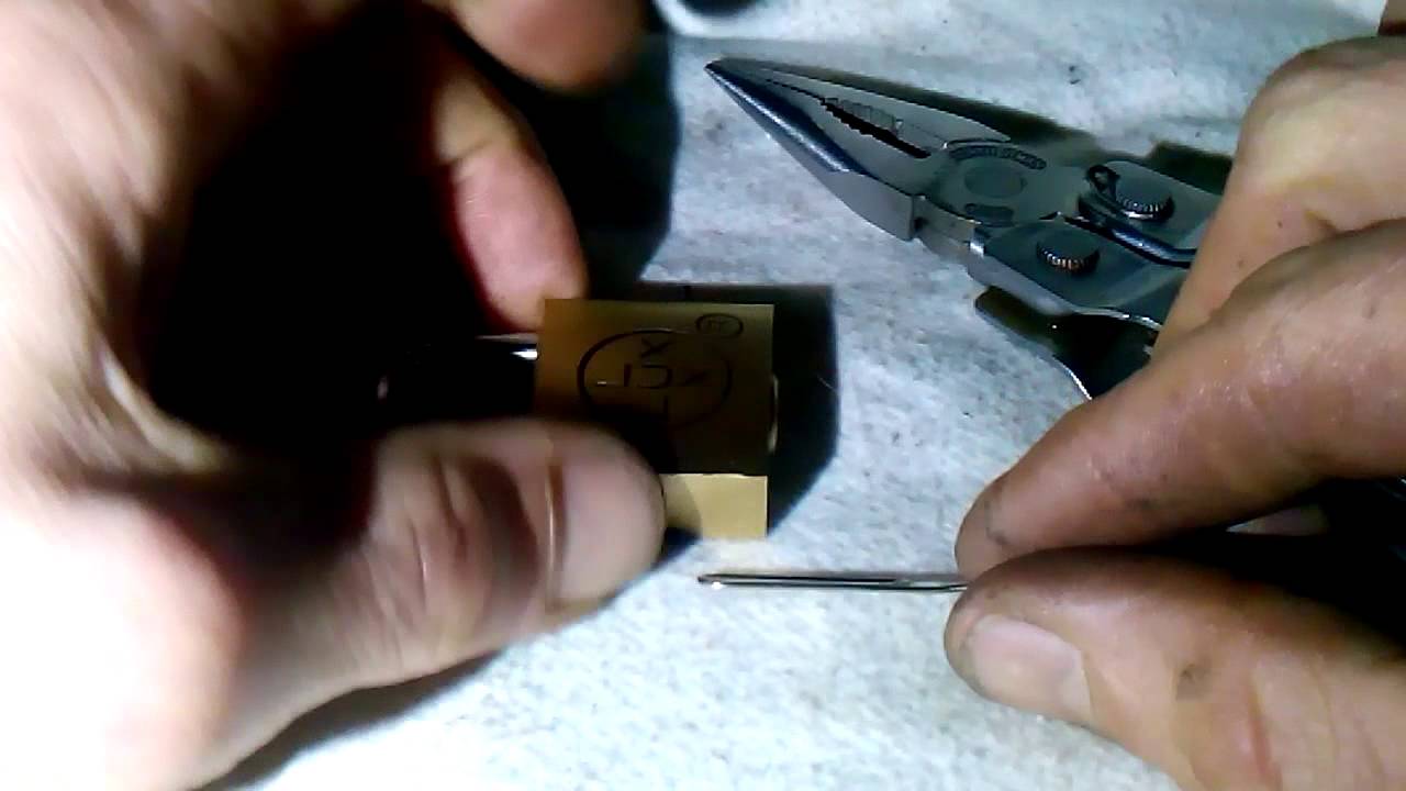 Lockpicking tutorial Lux Schloss - YouTube