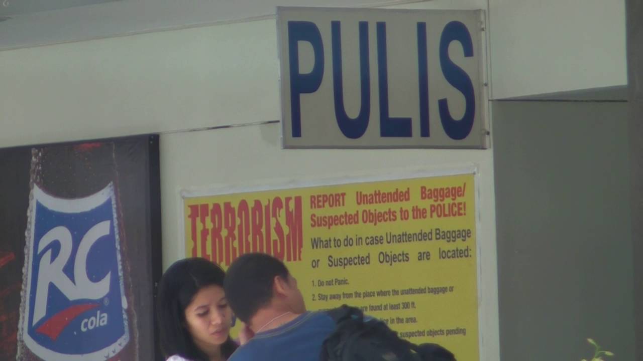 PHIL: DAVAO AIRPORT COUPLE Pulis RC "TERRORISM" - YouTube