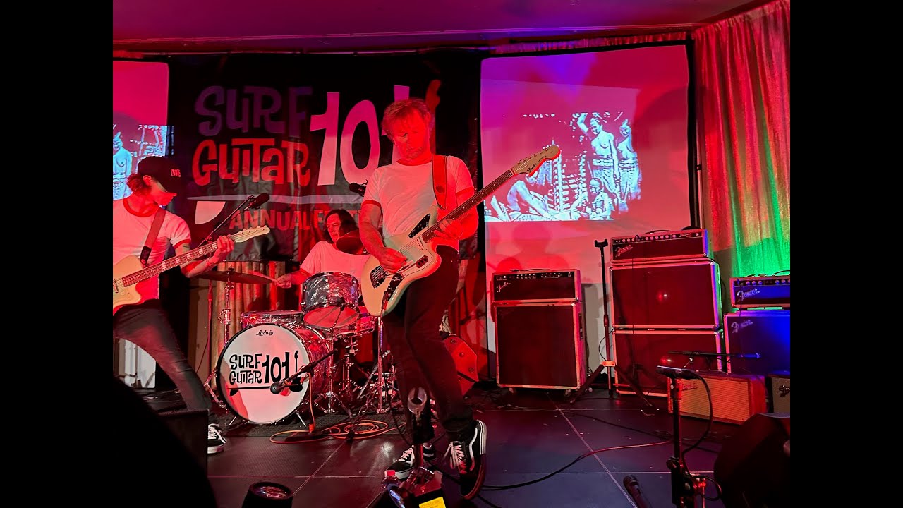 Surf Guitar Chord Progression Am G F E7 Triad Party - YouTube