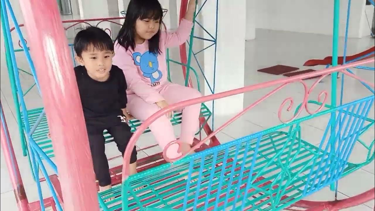 diam diam shakilla dan azka ada di ayunan - YouTube