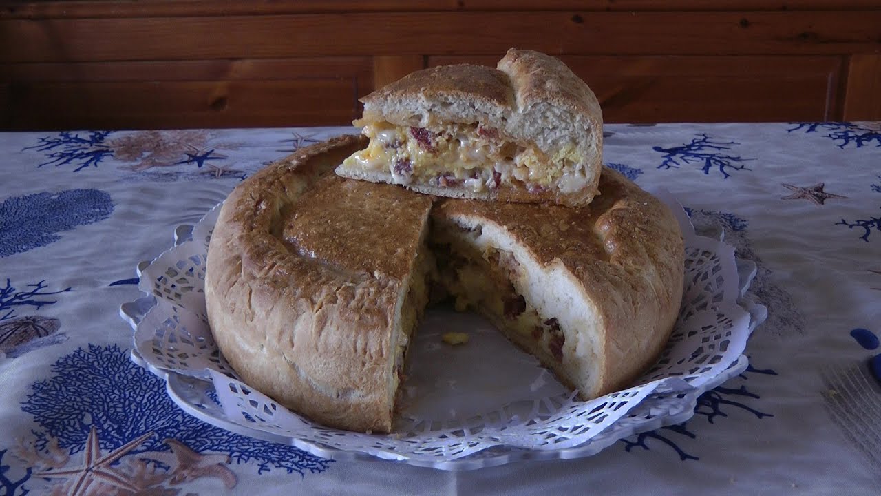 A' Pizza Chiena ( pizza piena) - YouTube