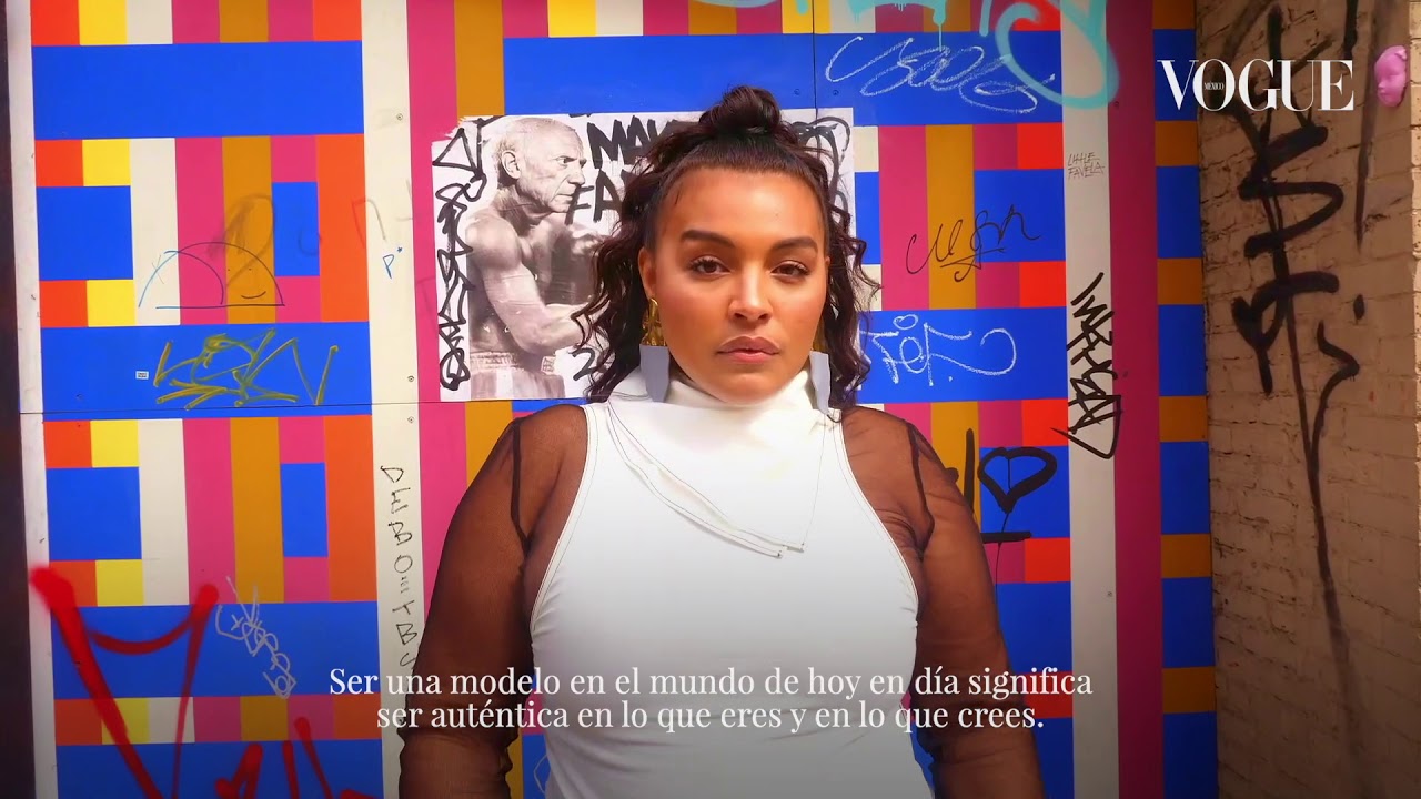 Paloma Elsesser: la modelo plus size habla de sus raíces latinas - YouTube