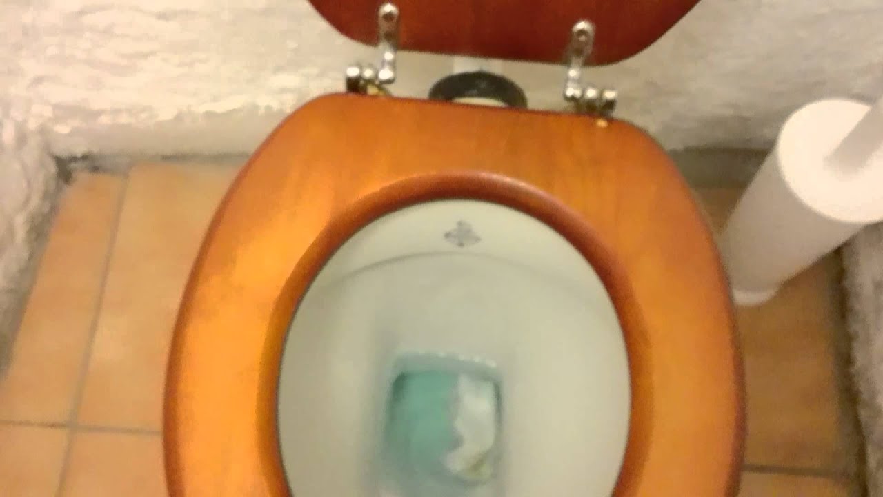 HL Shires well bottomed cistern. - YouTube