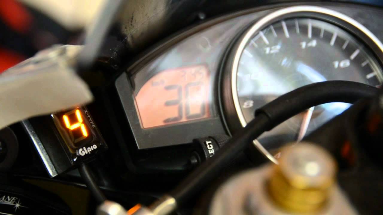 Indicateur de rapport engagé healtech GIPRO x-type sur Yamaha R6 2006 ...