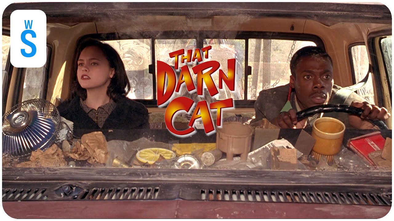 That Darn Cat (1997) | Scene: Ma and Pa escape - YouTube