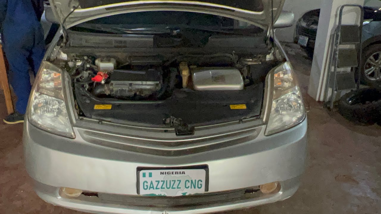 Toyota Prius, 3 Energy Sources, Petrol, Battery , CNG. - YouTube